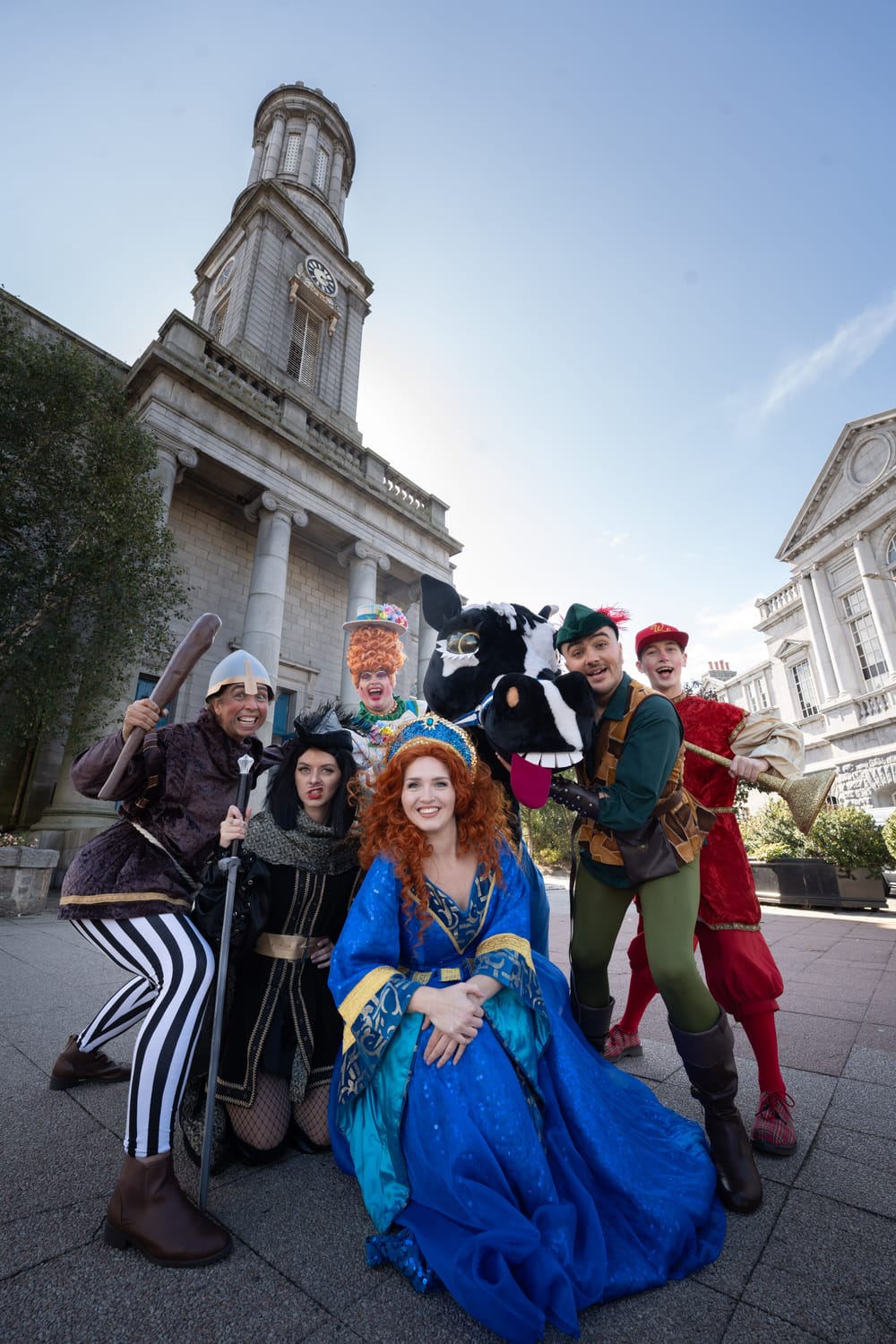 Robin Hood Returns with Doric Panto Twist